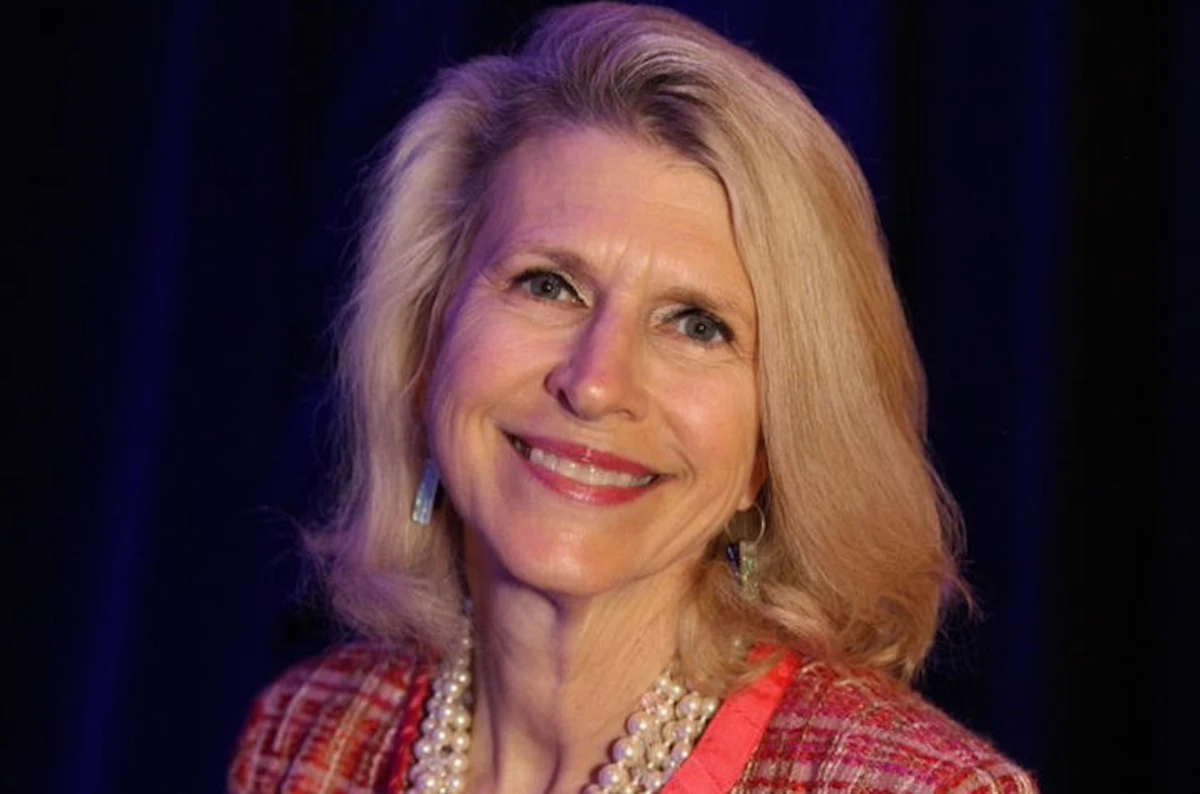 Dr. Rosalie Mainous Appointed Dean of College of Nursing at University ...
